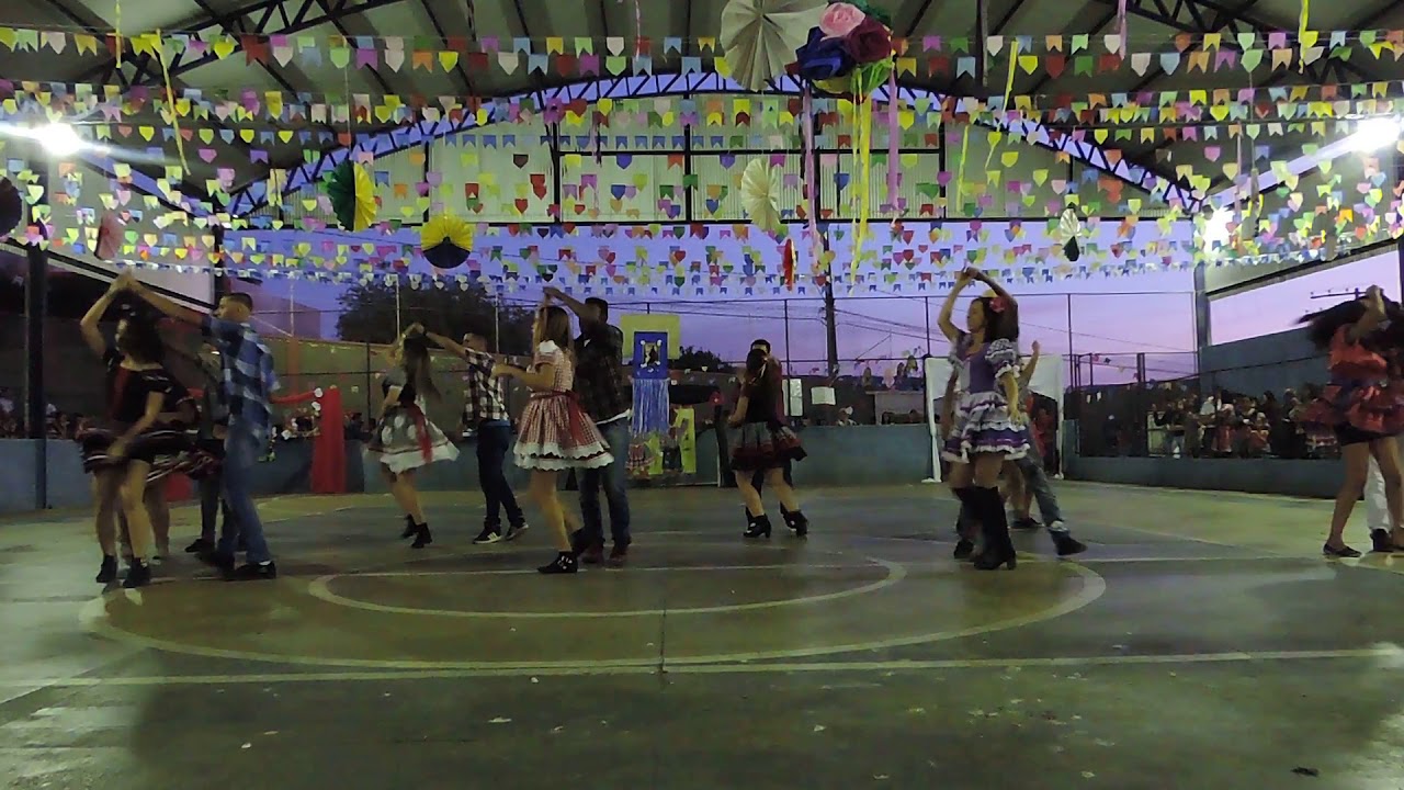 Apresentação de forró - Feira de Mangaio - YouTube