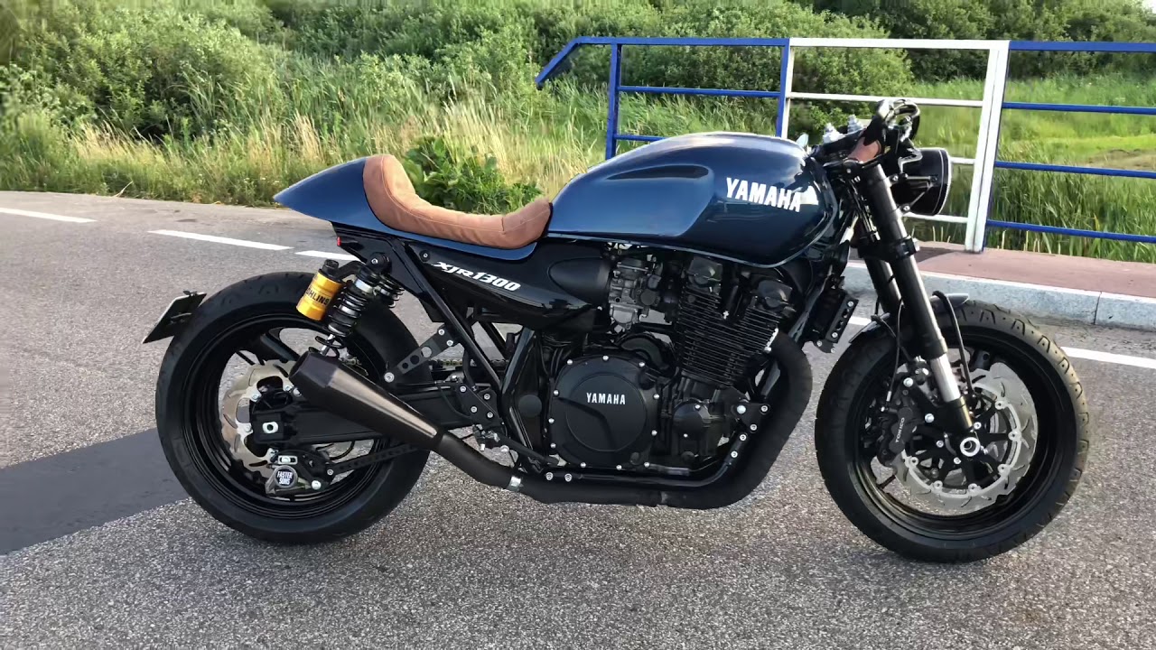 Yamaha XJR 1300 Night Blue - YouTube