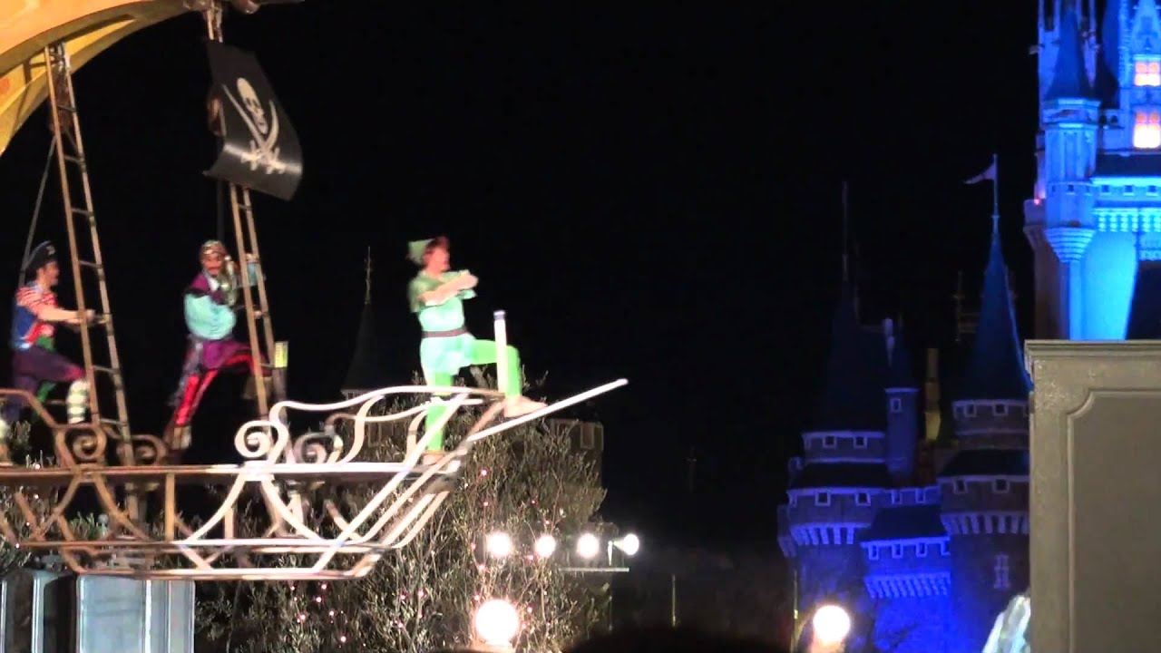 カウントダウン・パレード2011 [1/3] (開始～停止) -TDL Countdown Parade-[HD] - YouTube