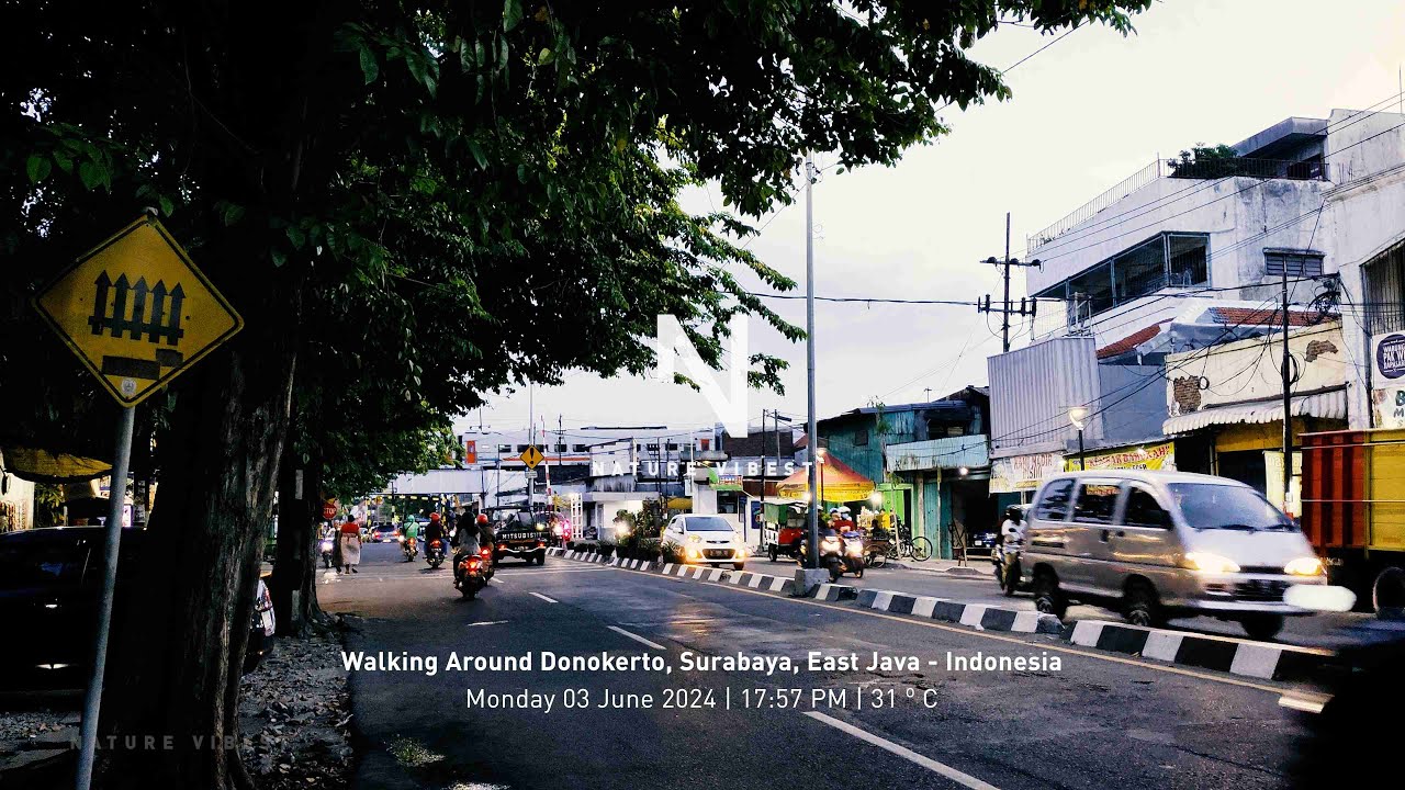 4K WALK AROUND ONE OF SURABAYA’S OLDEST VILLAGES || Explore ancient ...