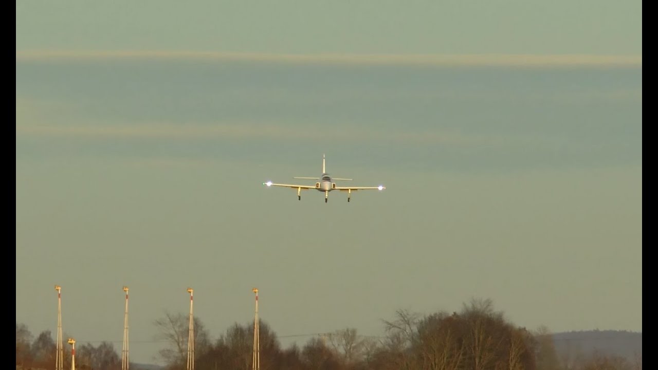 Tomahawk Viper Jet 2m With new Jetcat P130-RX - YouTube