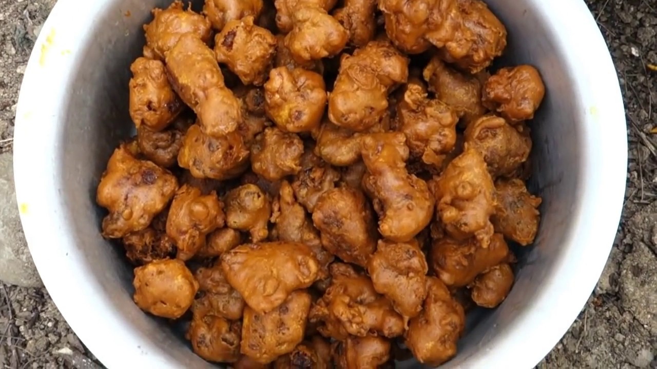 Cauliflower Bonda Recipe | Grandpa Cooking in My Village | VILLAGE FOOD ...