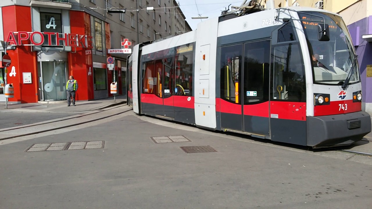 Straßenbahn Linie 6 Reumannplatz in Wien - YouTube