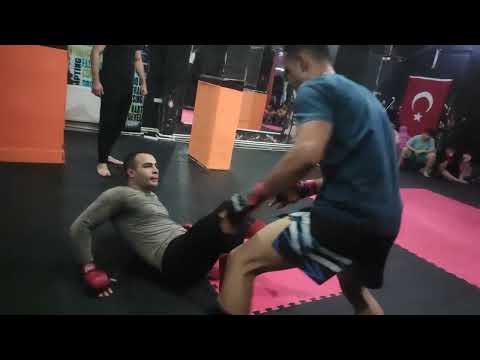 ONUR DİP vs ERTUĞRUL İDER MMA SPARRING - YouTube