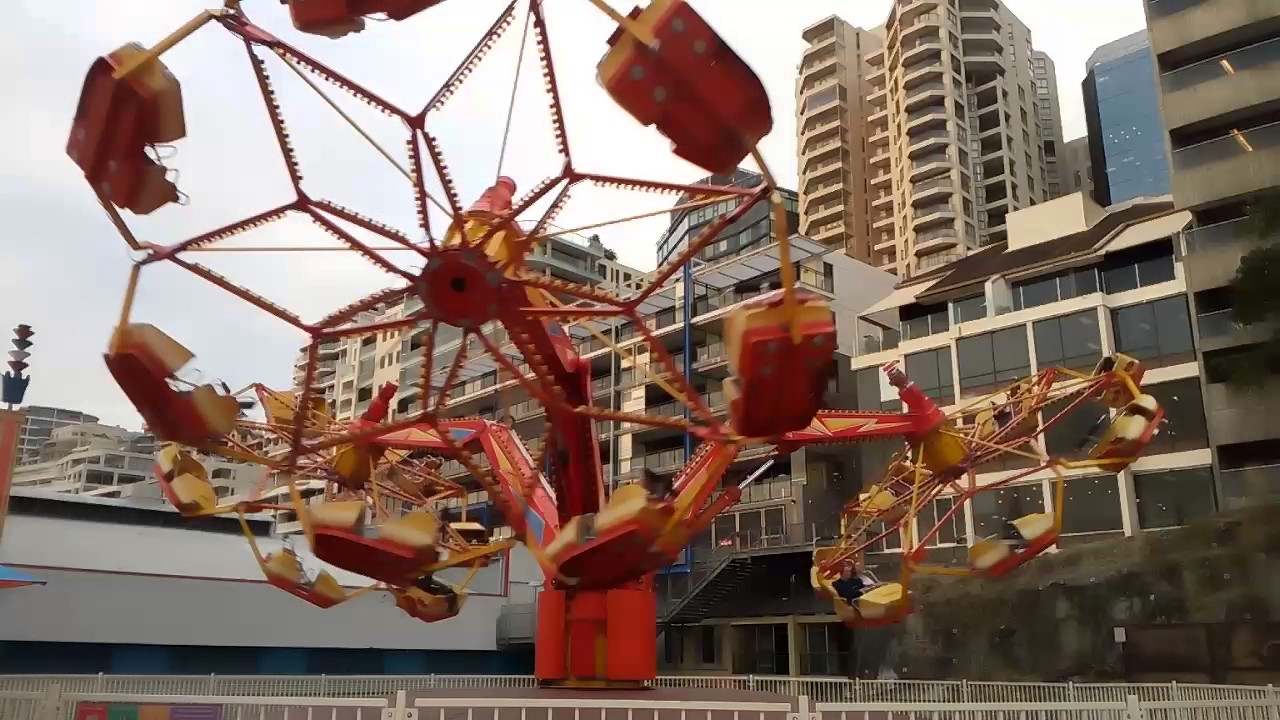 Sydney Luna park Tumble bug amusement ride - YouTube