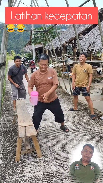 Latihan kecepatan tangan #comedy #tipeketawa #lucu #memengakakkocak #funny #ngakak - YouTube