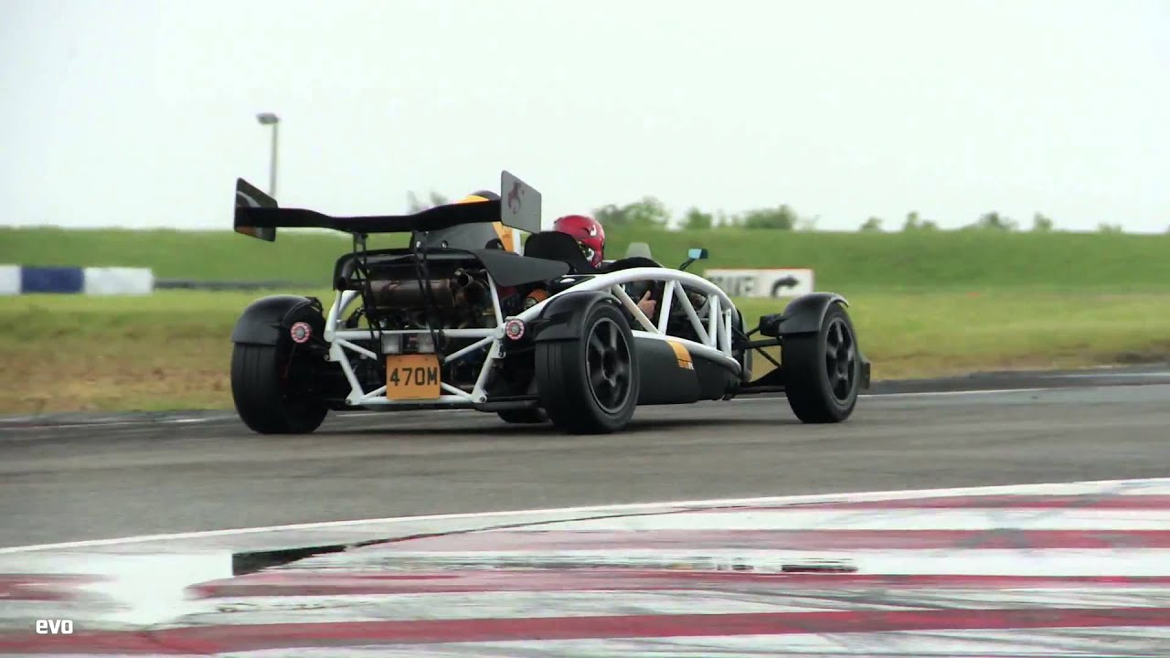 Ariel Atom 3 5R racing for fun - YouTube