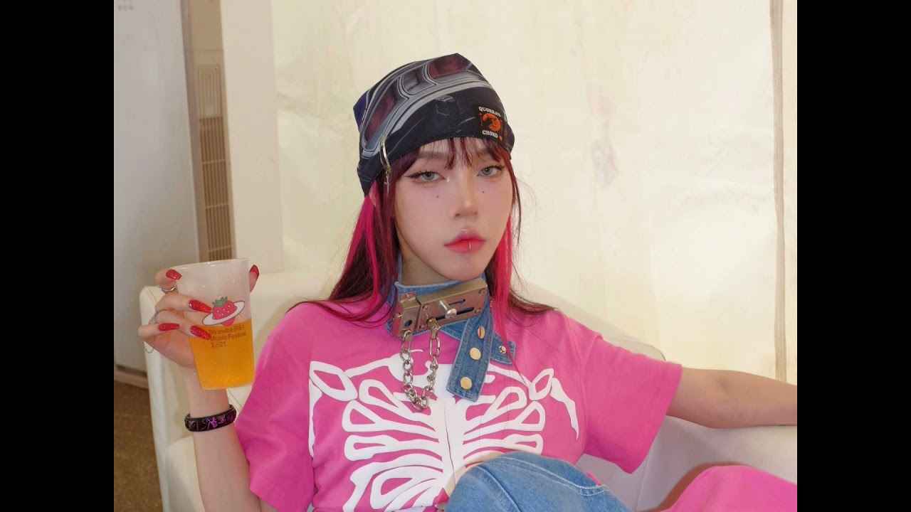 Kyra Z / Yosko / 4D - Alright - YouTube