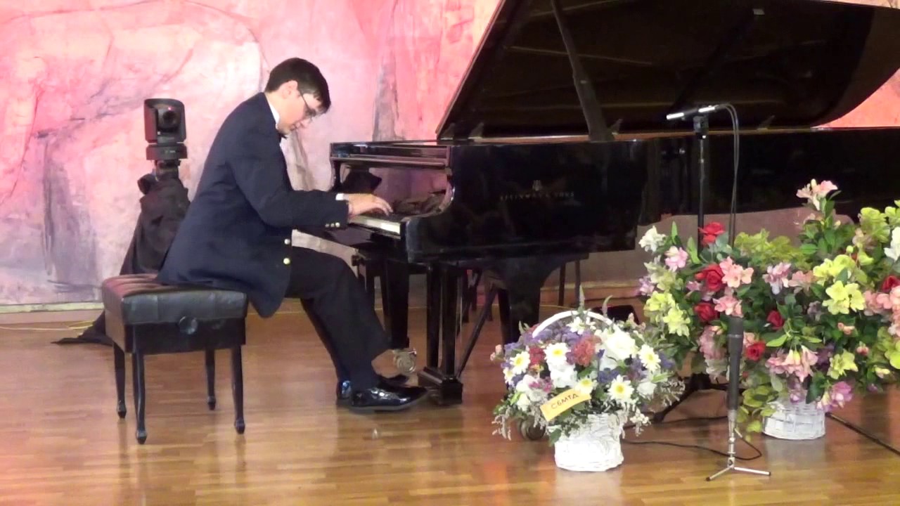 Simeon Radev, Jardins sous la pluie, Claude Debussy - YouTube