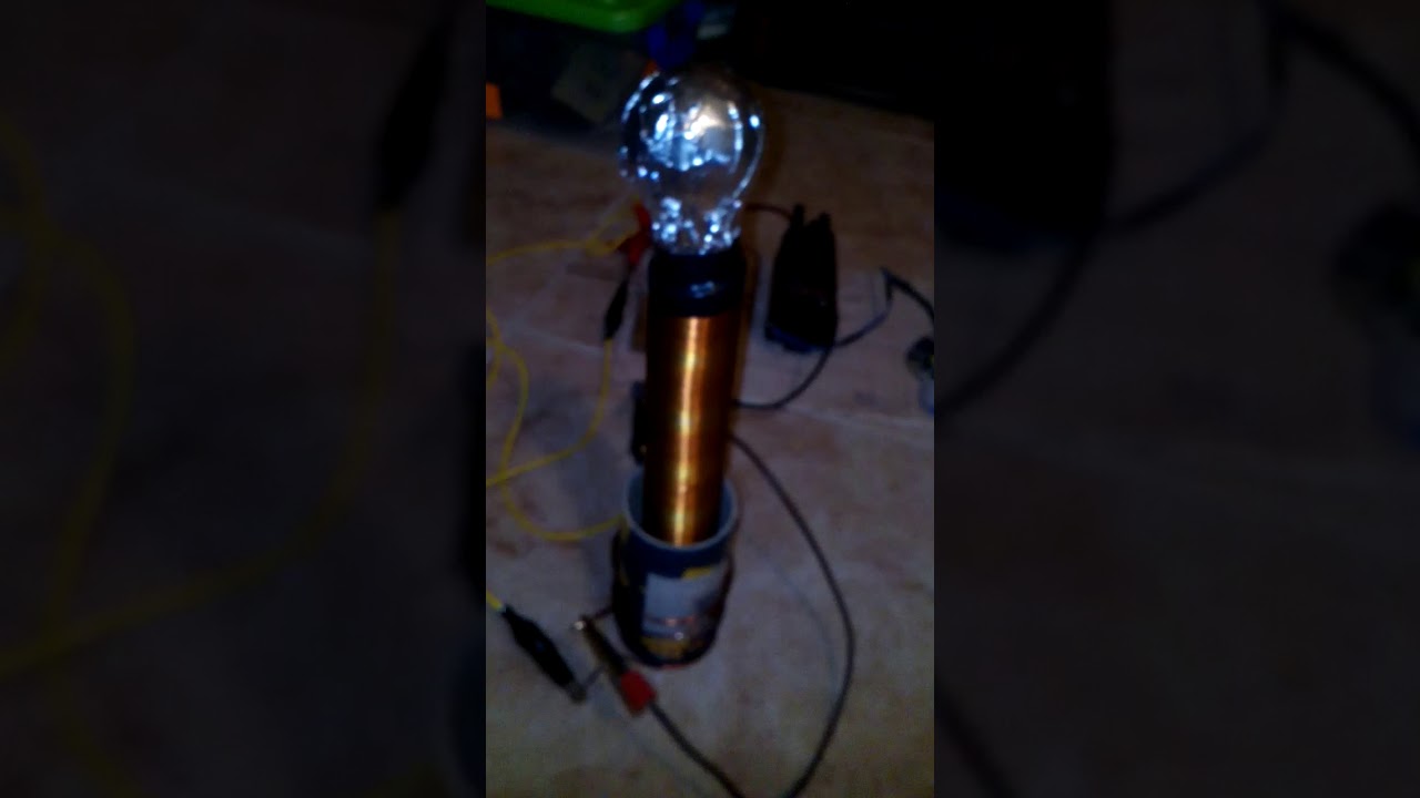 Lo que sucede cuando se acerca una bombilla de incandescencia a una ...