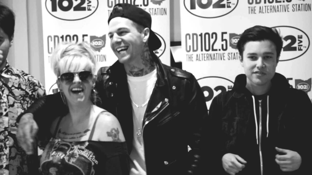 The Neighbourhood Live Music & Interview - YouTube