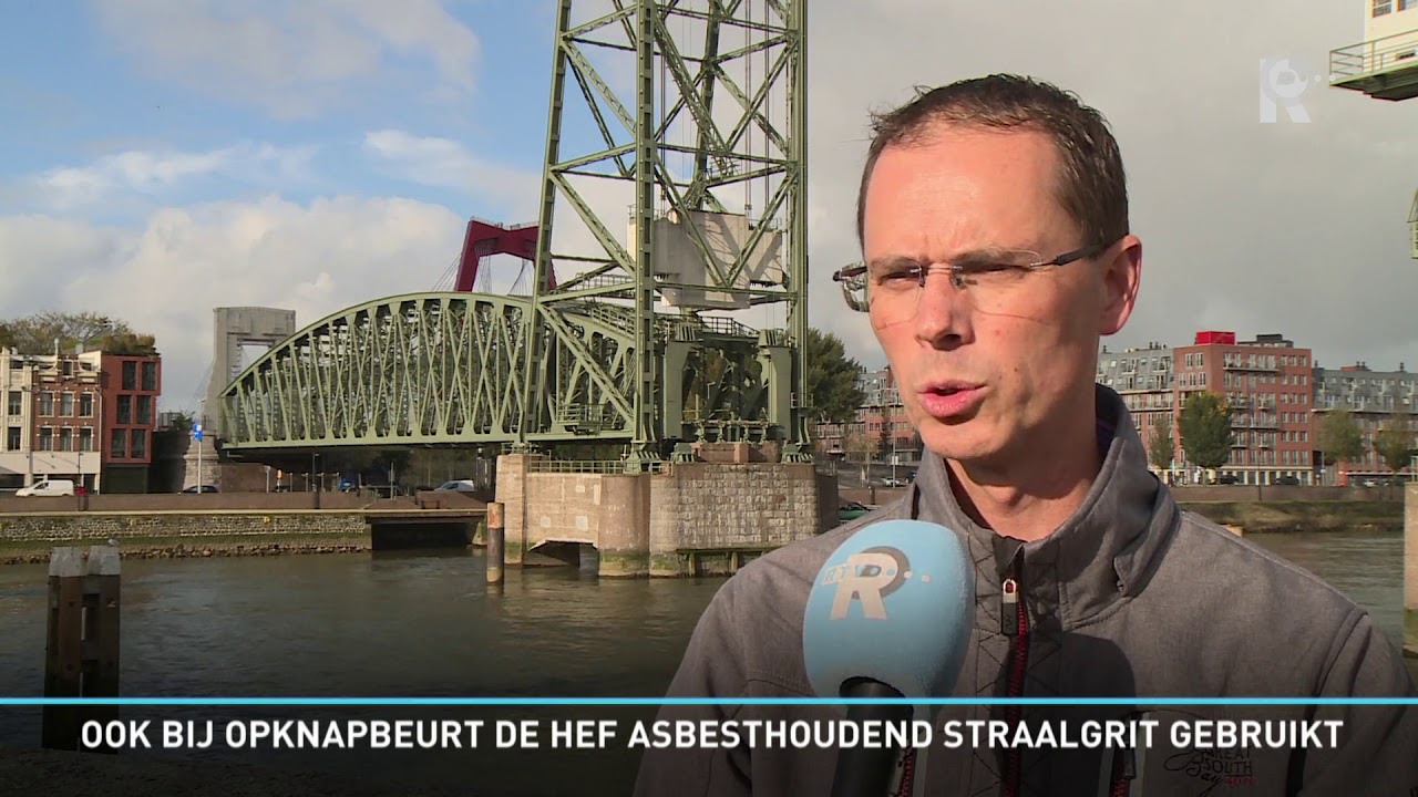 Ook de Hef in Rotterdam is met asbesthoudende grit gestraald. - YouTube