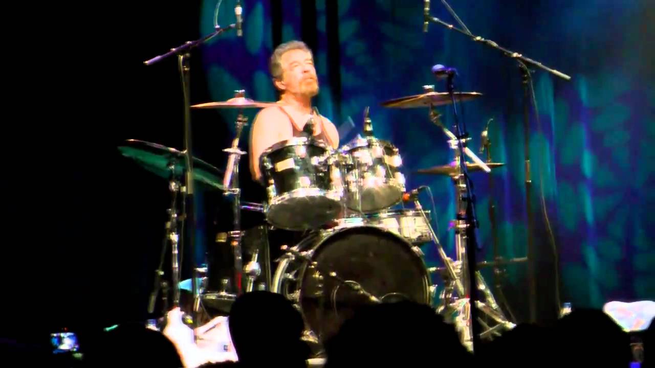 Doug "Cosmo" Clifford Drum Solo - YouTube