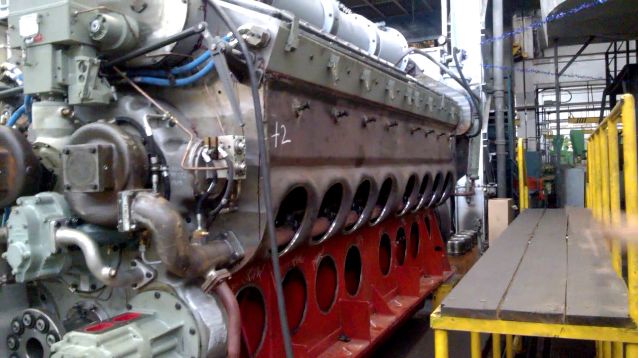 D.L.W Railway Engine testing workshop.. BANARAS VISHKARMA PUJA ...