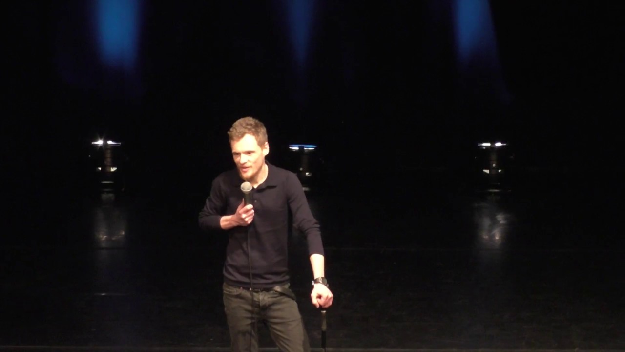 Andrew Lawrence, stand-up comedy: Struggle - YouTube