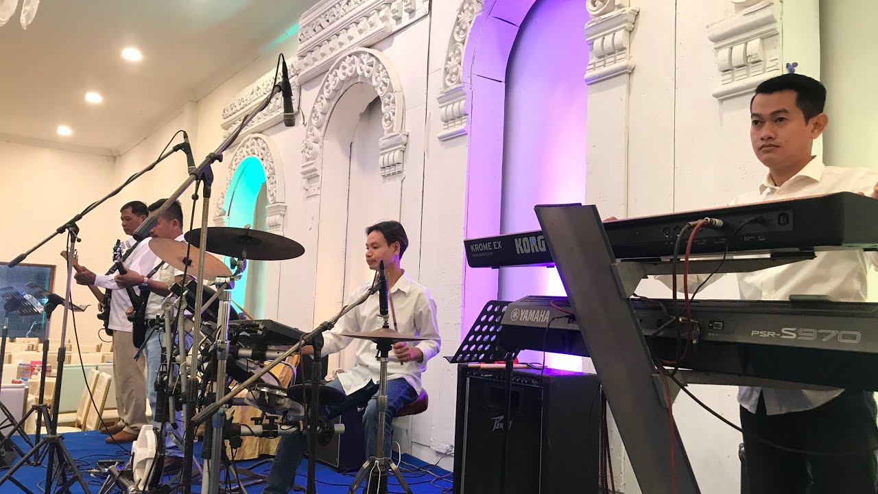 បទចម្រៀងស្នេហ៍ទ៉ំទាវ-SSB~BAND( STUNG TRENG CITY ) - YouTube