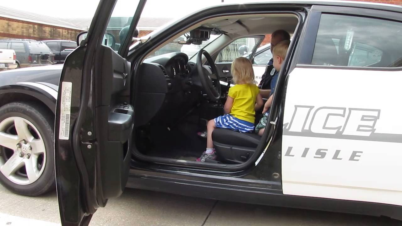 police car - YouTube