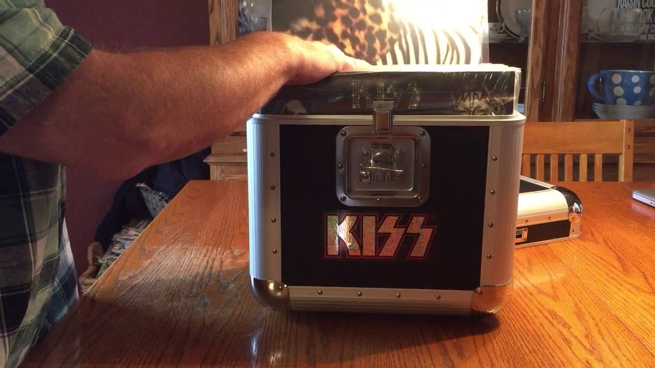 My budget Kissteria style Kiss vinyl road case - YouTube