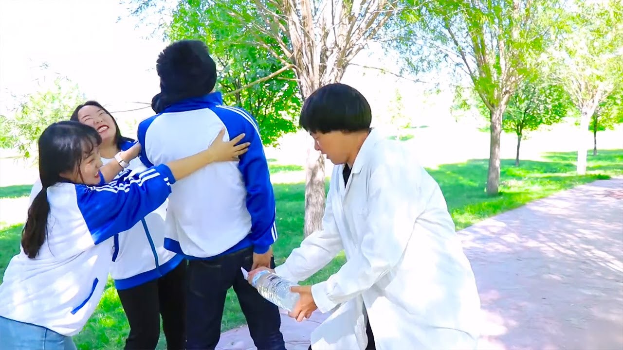 Injection Video：Blindfolded dart injection - YouTube