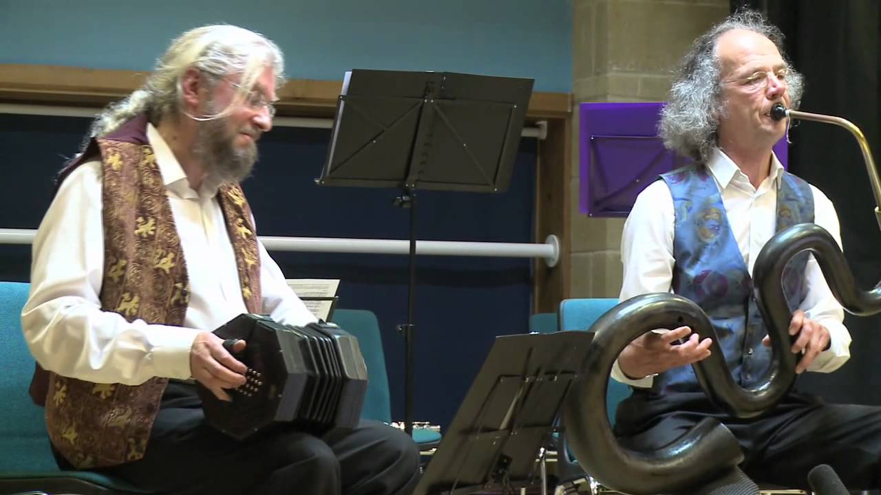 Dave Townsend & Phil Humpries perform "Waves of the Danube" - YouTube