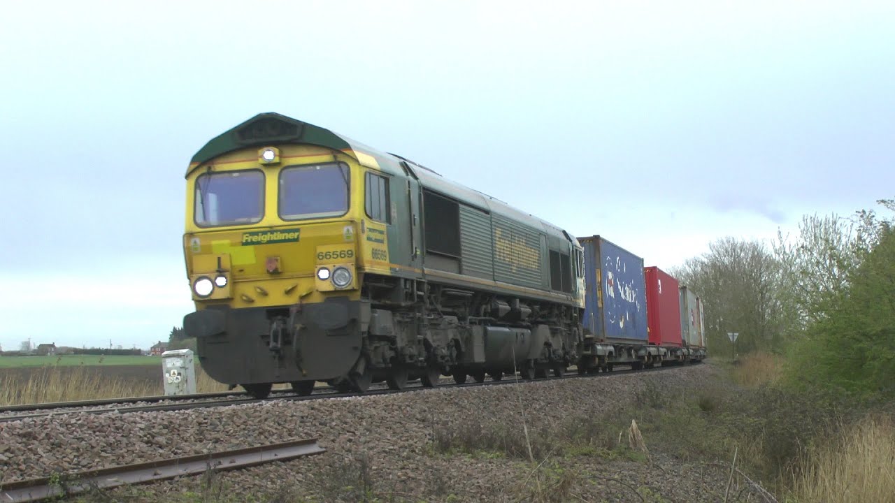 Busy morning @ Manea station & March area. 10/04/21 - YouTube