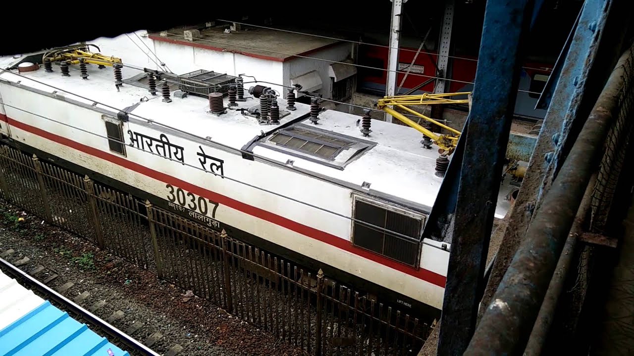 Lallaguda shed loco watches Mumbai Rajdhani Express - YouTube