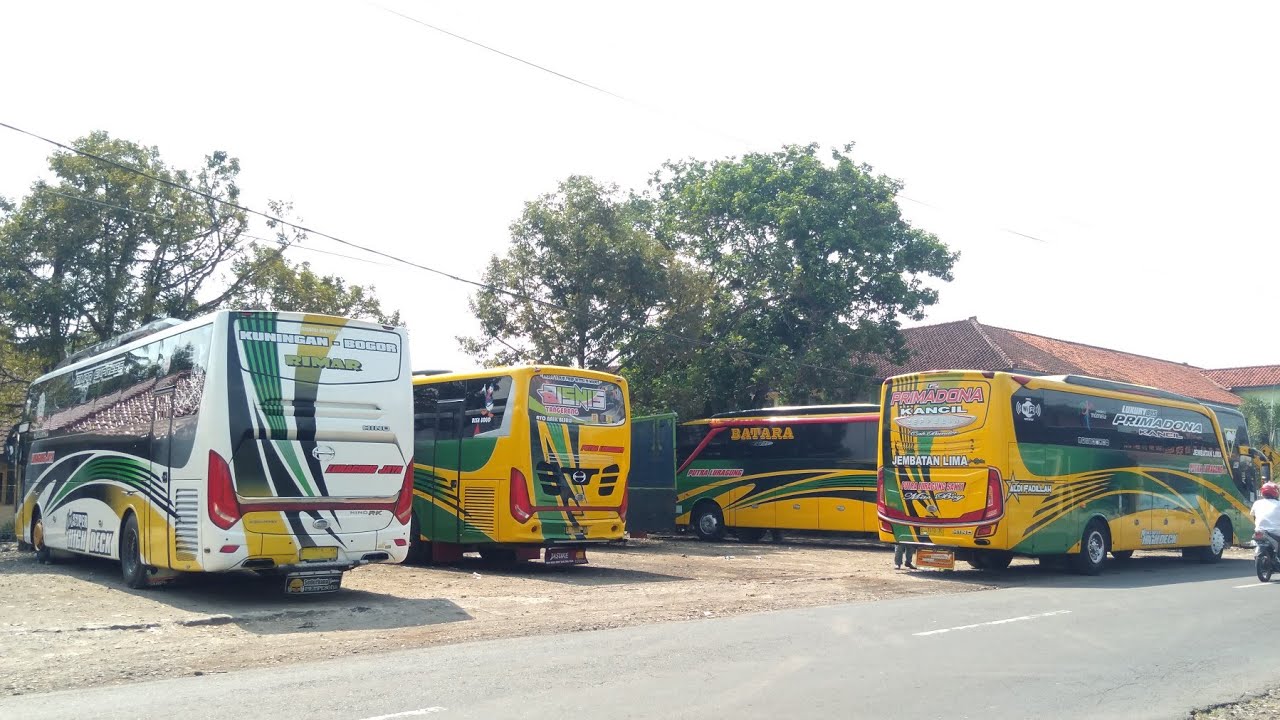 [VLOG] DI BENGKEL NYA BUS LURAGUNG!!! - YouTube