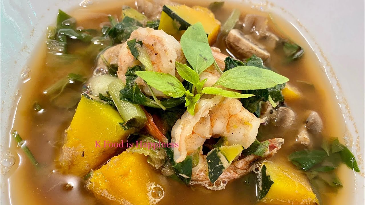 Healthy Authentic Thai Kaeng Liang Gaeng Liang Goong Prawns Tasty Spicy ...