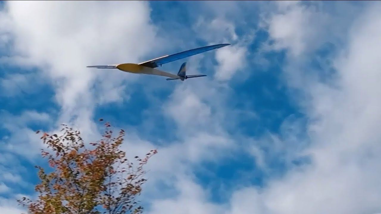 2024年11月6日 鶴山台スロープ 機体はOK模型のクールミント - YouTube