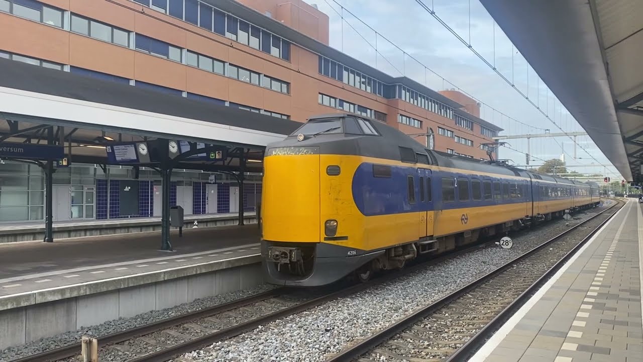 NS Koploper ICMm departing Hilversum with chopper sound - YouTube