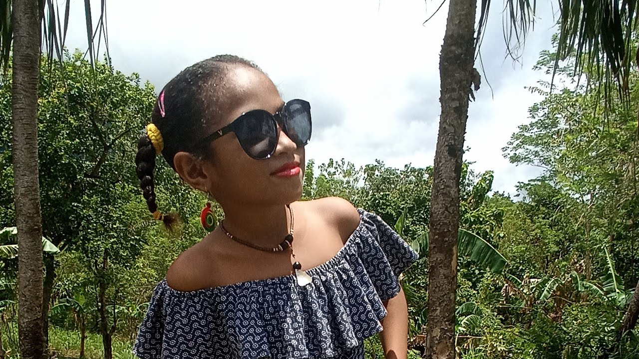 Introduction to Zia N Zai Youtube channel by my 9 yr old daughter - YouTube