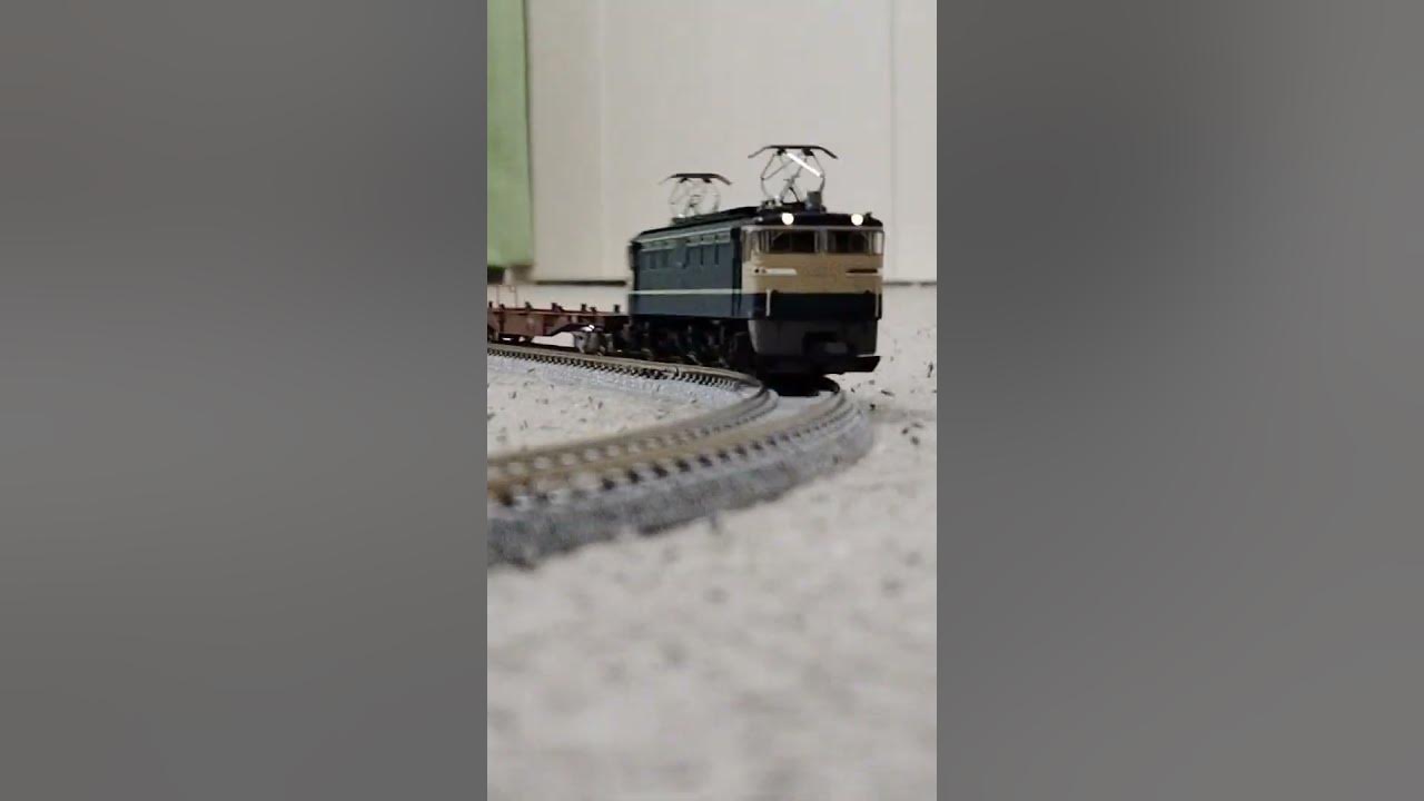 KATOEF65500番代とKATOタキ50000（無積載）11両セット #train #鉄道 #EF65p型特急色 #タキ50000無積載 #kato #関水金属 - YouTube