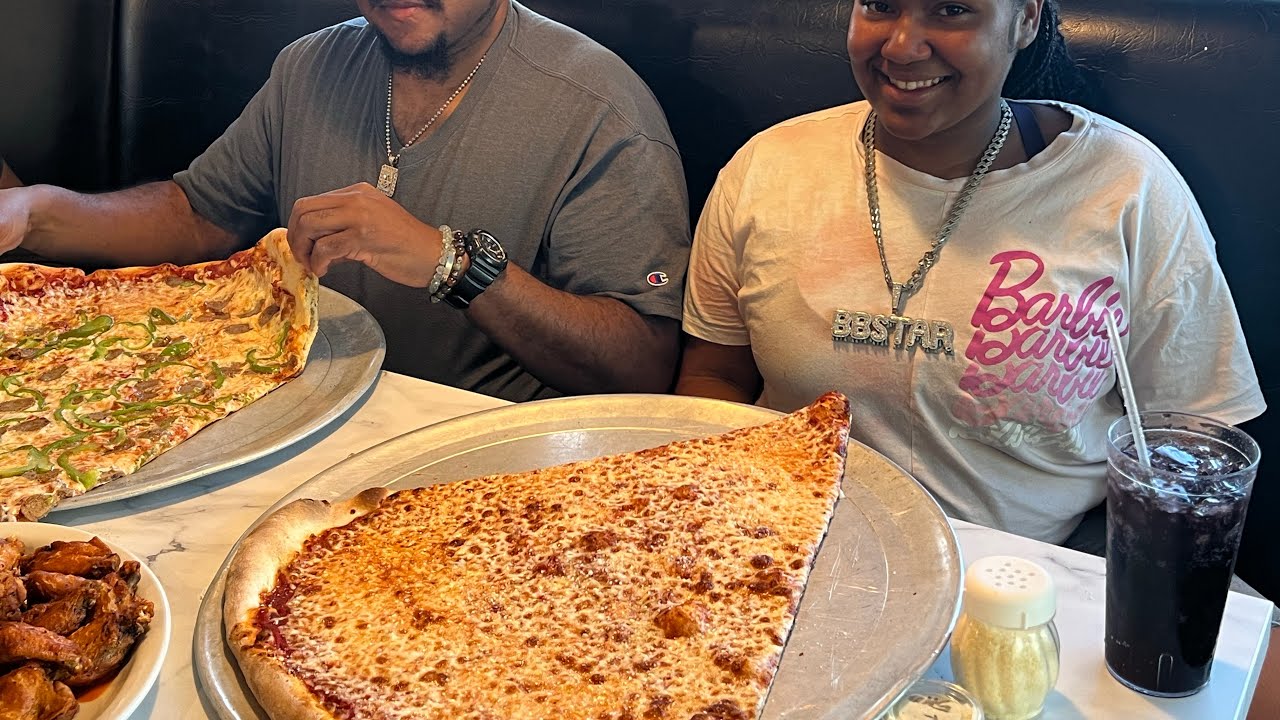 Bbstar and Dj Bus the Giant slice of pizza / Enzo’s Pizza Challenge ...