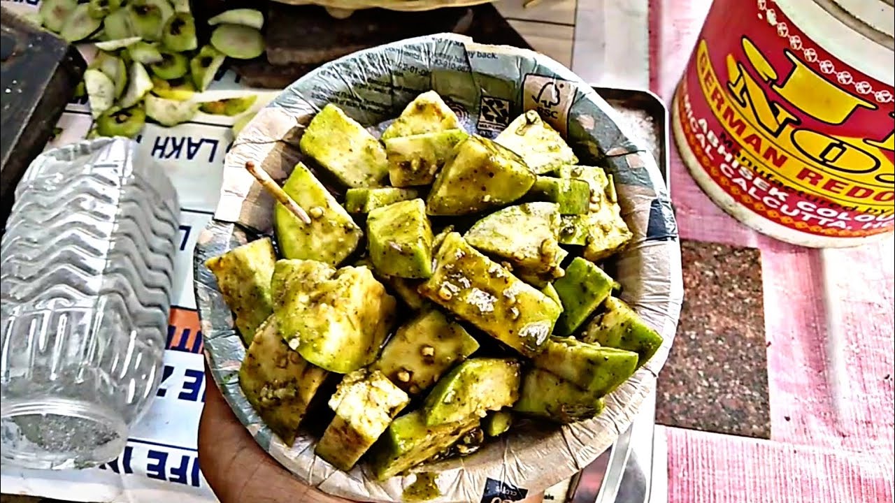 Special spicy guava masala 👌 Kolkata ka guava chaat | Street Food - YouTube