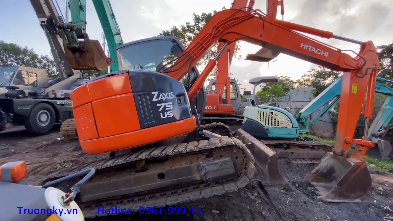 Máy xúc Hitachi ZX75 // năm 2005 mới từ nhật về - YouTube