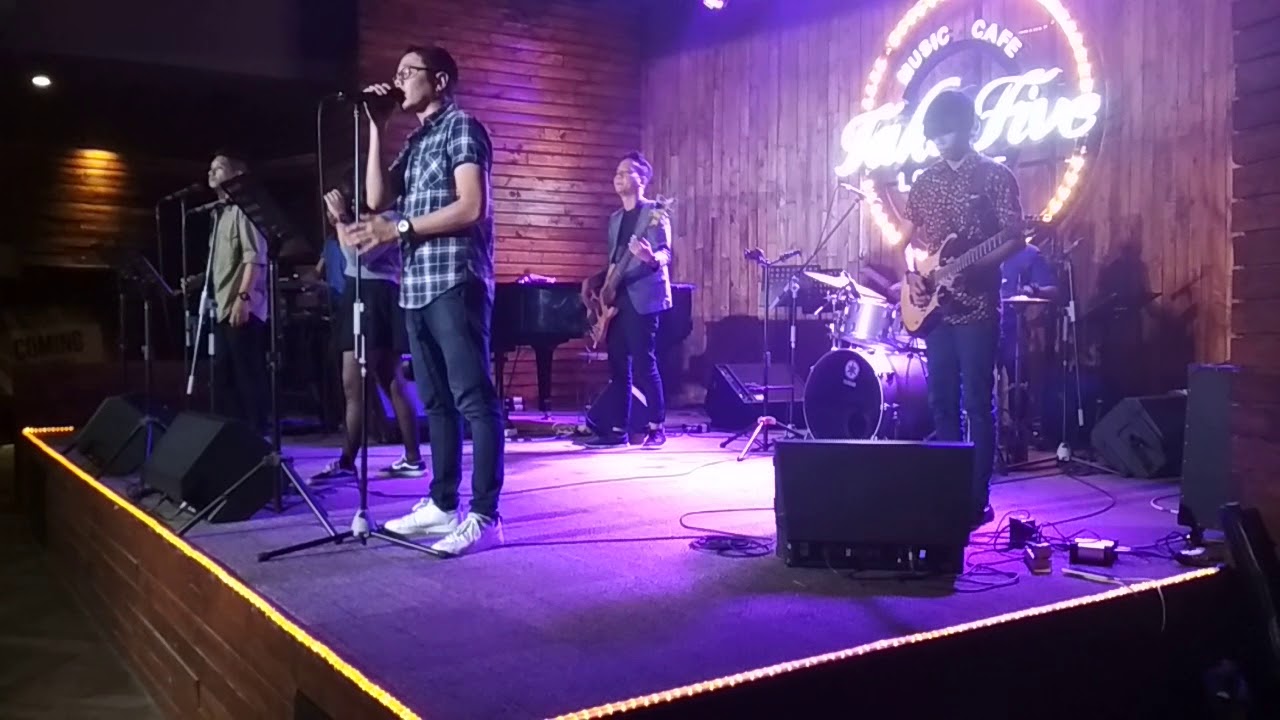 NS Project band live perform at Take Five lounge Surabaya (cover song ...