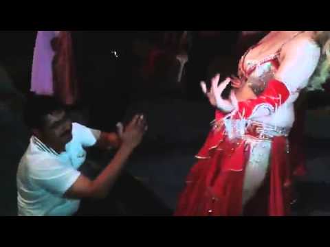 Düğünde dansöz oryantal dans