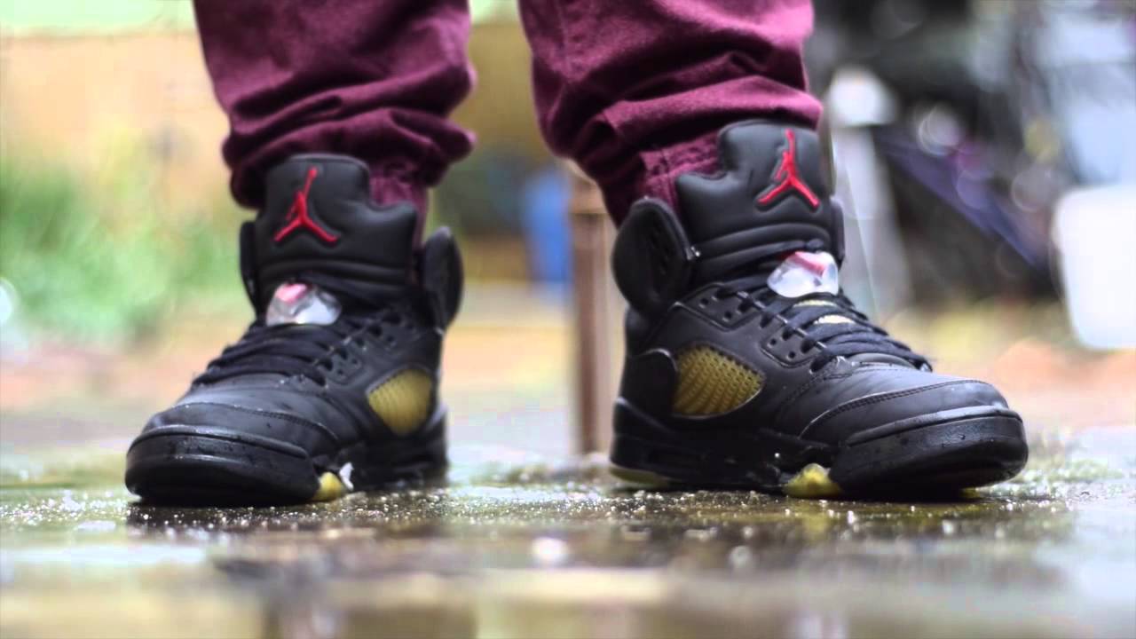 Jordan 5 raging bulls on feet - YouTube