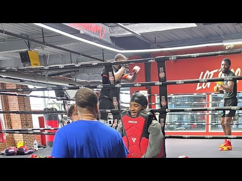 Greg Hackett Training at 365 Fitness Live - YouTube