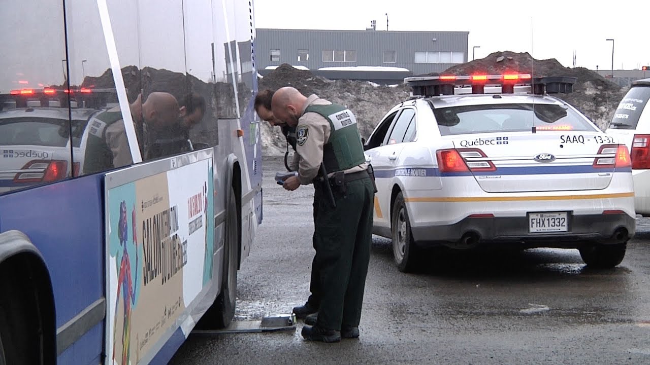 Les contrôleurs routiers font pression en inspectant des bus du RTC ...