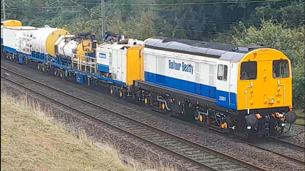 *CLASS 20 THRASH* 20901 and 20905 thrash past Bathpool Park bound for ...