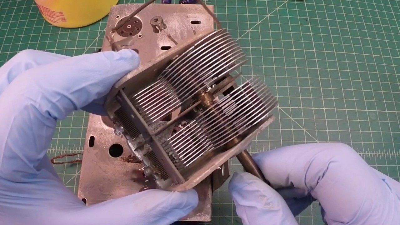 Peter Pan Radio - Day 9 P1 (De-rusting using Naval Jelly & Ultrasonic ...