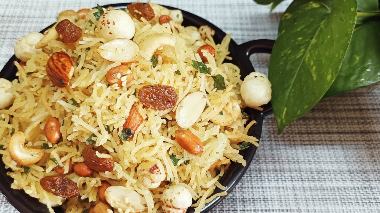 Rice flour potato Sev | Chaval ka Chivda | Karapusa | Diwali recipe ...