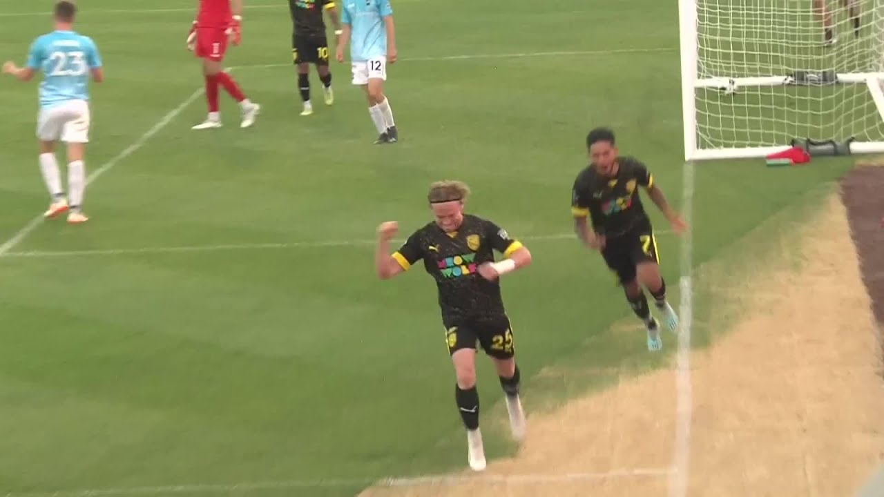 Daniel Bruce with a Goal vs. Colorado Springs Switchbacks FC - YouTube