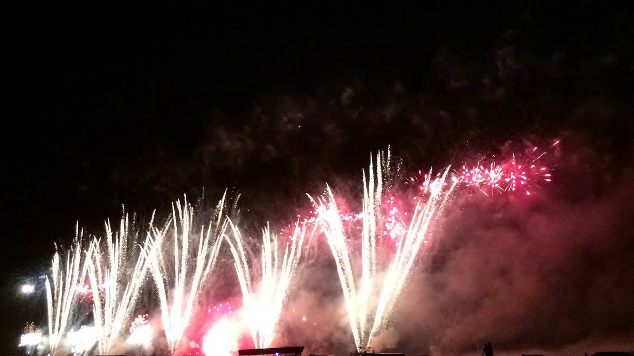 Rainbow Ryders Albuquerque International Balloon Fiesta 2015 - YouTube