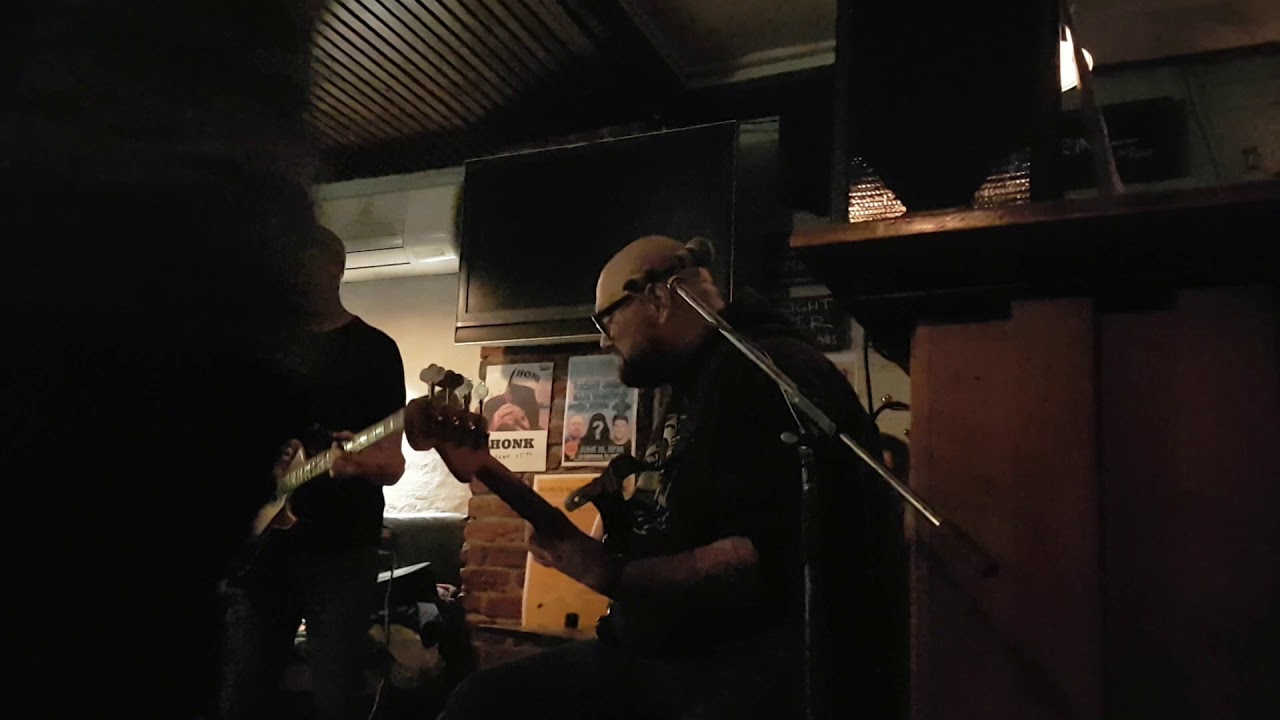 Jimi Hocking with Blues Roulette at the Catfish - YouTube