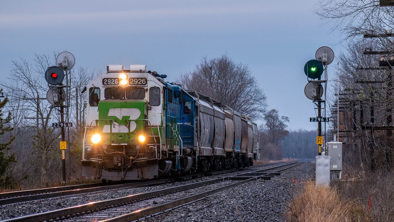 BNSF 2926!!! Ex GMTX!!! CN 518 at Trenton - YouTube