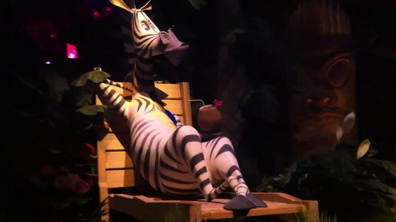 Madagascar: A Crate Adventure - On-ride video from Universal Studios ...