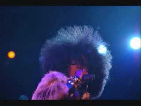 Ex Factor Live - Lauryn Hill featuring Enthusiastic Audience - YouTube