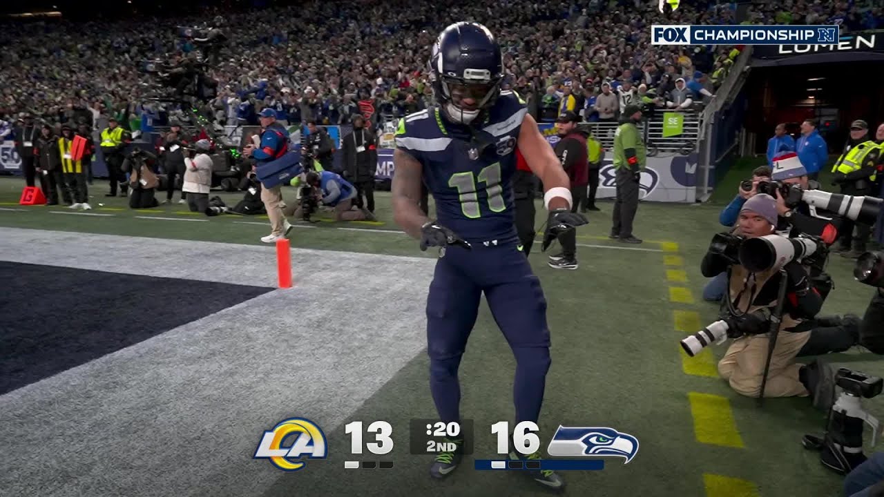 JSN Touchdown Before Halftime! - YouTube
